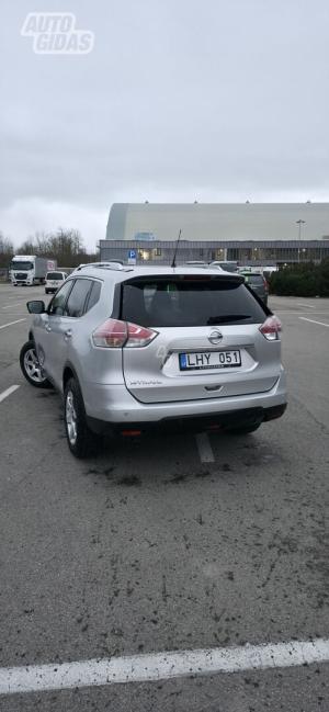 Grey Nissan X-Trail 2017 in Vilnius, with an engine capacity of 1.60 L and mileage of 179 thousand km for 9899 €, photo 11 on AUTOMOTO.COM.LV