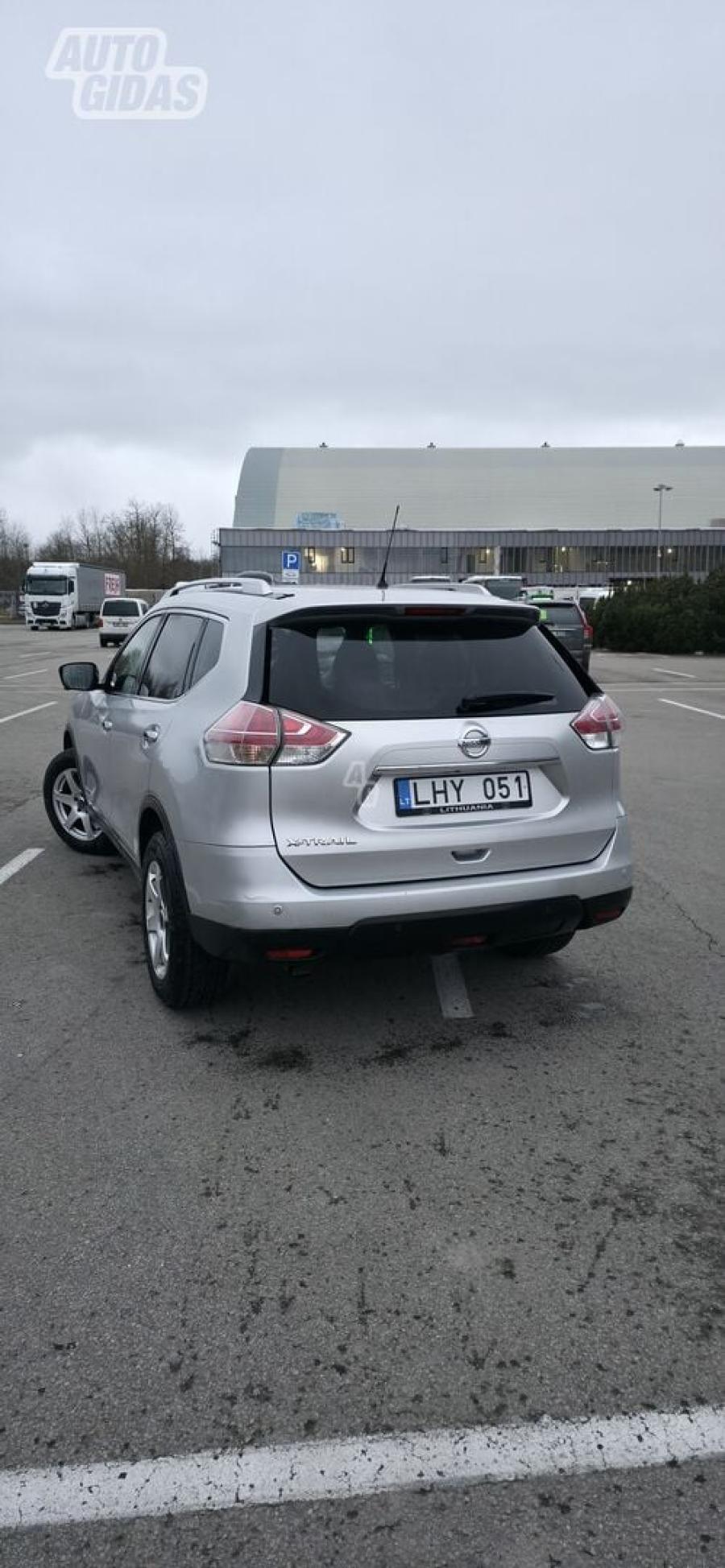 Grey Nissan X-Trail 2017 in Vilnius, with an engine capacity of 1.60 L and mileage of 179 thousand km for 9899 €, photo 11 on AUTOMOTO.COM.LV