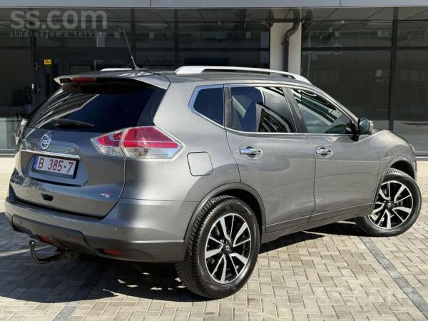 Pelēks Nissan X-Trail 2017 Rīga, ar dzinēja tilpumu 2.00 L un nobraukumu 194 tūkst. km par 12300 €, foto 5 vietnē AUTOMOTO.COM.LV