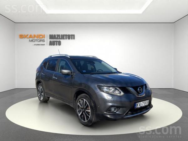 Grey Nissan X-Trail 2017 in Riga, with an engine capacity of 1.60 L and mileage of 337 thousand km for 7890 €, photo 8 on AUTOMOTO.COM.LV