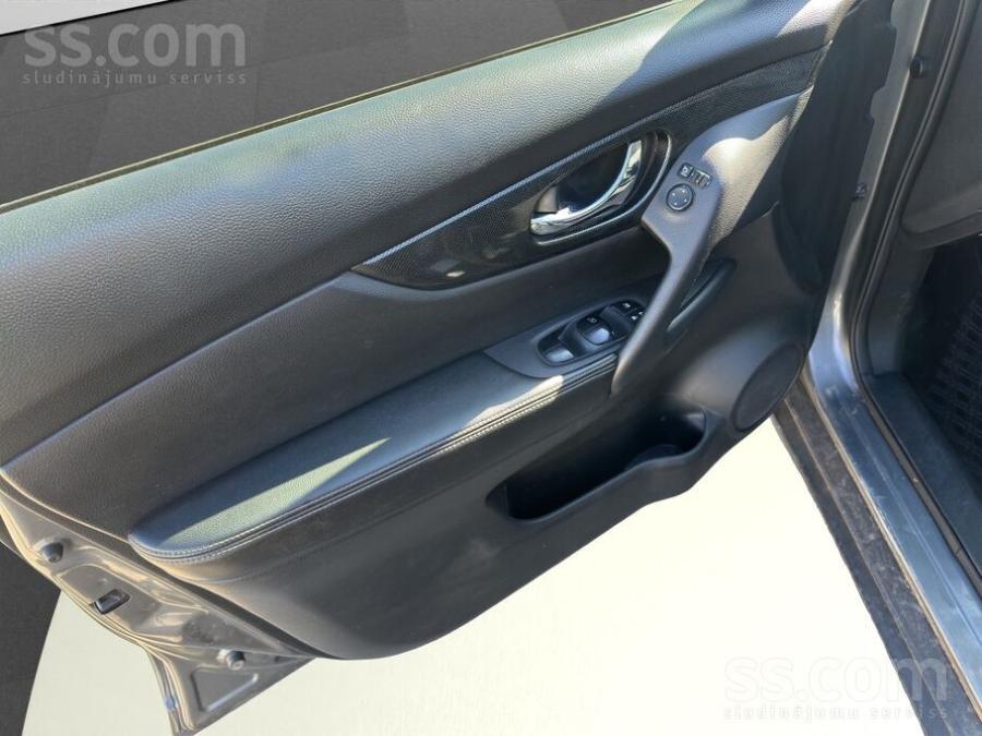 Pelēks Nissan X-Trail 2017 Rīga, ar dzinēja tilpumu 1.60 L un nobraukumu 337 tūkst. km par 7890 €, foto 13 vietnē AUTOMOTO.COM.LV
