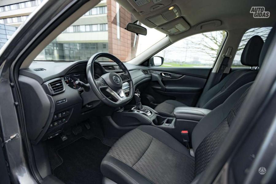 Pelēks Nissan X-Trail 2017 Klaipėda, ar dzinēja tilpumu 2.50 L un nobraukumu 134 tūkst. km par 11600 €, foto 15 vietnē AUTOMOTO.COM.LV