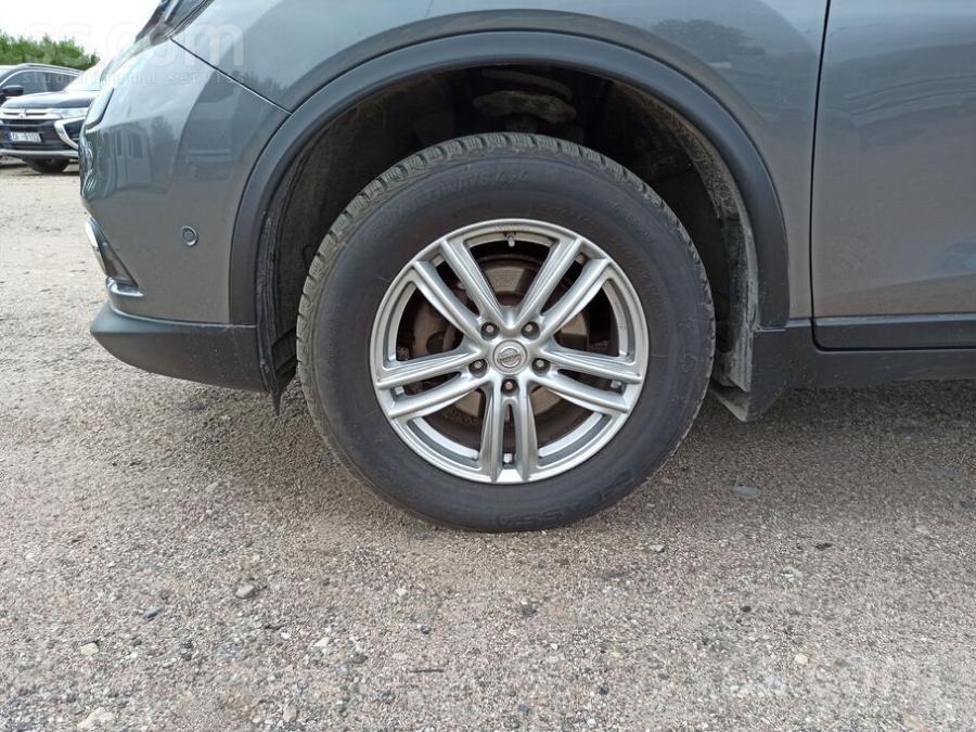 Pelēks Nissan X-Trail 2017 Daugavpils, ar dzinēja tilpumu 1.60 L un nobraukumu 0 tūkst. km par 10500 €, foto 13 vietnē AUTOMOTO.COM.LV