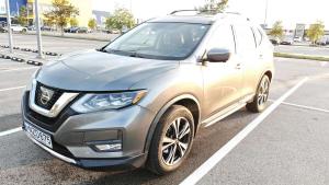 Grey Nissan X-Trail 2017 in Vilnius, with an engine capacity of 2.49 L and mileage of 121 thousand km for 12900 €, photo  on AUTOMOTO.COM.LV