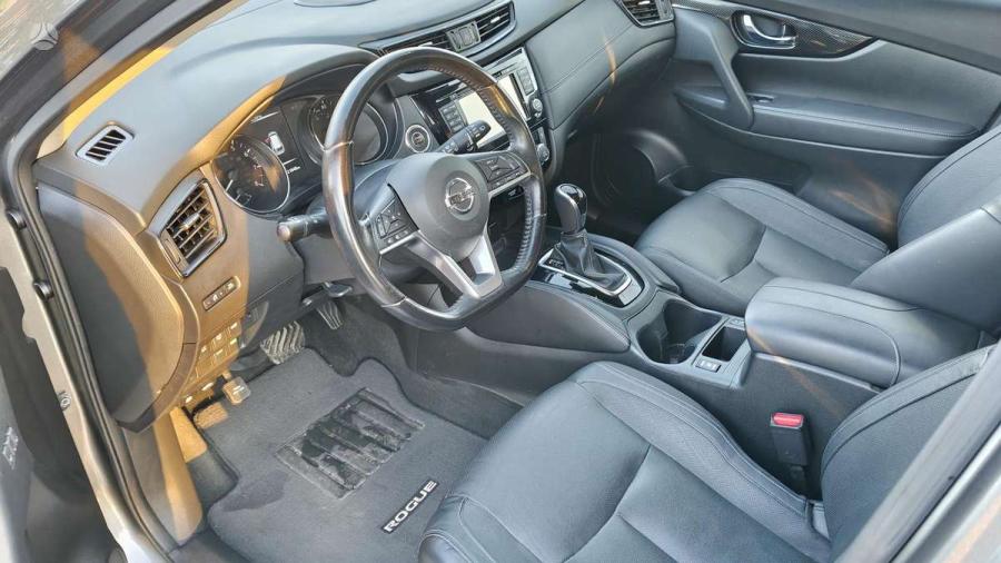 Grey Nissan X-Trail 2017 in Vilnius, with an engine capacity of 2.49 L and mileage of 121 thousand km for 12900 €, photo 12 on AUTOMOTO.COM.LV