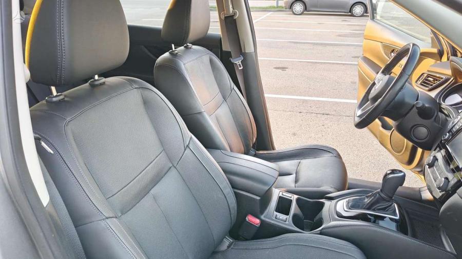 Grey Nissan X-Trail 2017 in Vilnius, with an engine capacity of 2.49 L and mileage of 121 thousand km for 12900 €, photo 17 on AUTOMOTO.COM.LV