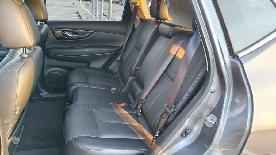 Grey Nissan X-Trail 2017 in Vilnius, with an engine capacity of 2.49 L and mileage of 121 thousand km for 12900 €, photo 21 on AUTOMOTO.COM.LV