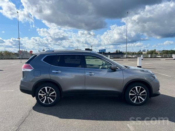 Nissan X-Trail 2017 Rīga vietnē Pelēks Nissan X-Trail 2017 Rīga, ar dzinēja tilpumu 1.60 L un nobraukumu 361 tūkst. km par 6600 €, foto 4 vietnē AUTOMOTO.COM.LV