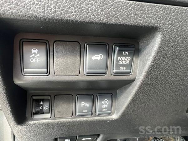 Nissan X-Trail 2017 Rīga vietnē Pelēks Nissan X-Trail 2017 Rīga, ar dzinēja tilpumu 1.60 L un nobraukumu 361 tūkst. km par 6600 €, foto 11 vietnē AUTOMOTO.COM.LV