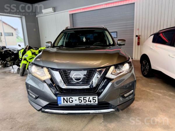 Grey Nissan X-Trail 2018 in Jekabpils, with an engine capacity of 1.60 L and mileage of 328 thousand km for 9990 €, photo 1 on AUTOMOTO.COM.LV