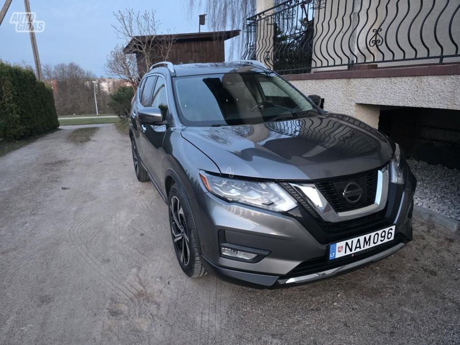 Grey Nissan X-Trail 2018 in Jonava, with an engine capacity of 2.50 L and mileage of 97 thousand km for 12500 €, photo 4 on AUTOMOTO.COM.LV