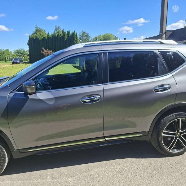 Grey Nissan X-Trail 2018 in Panevezys, with an engine capacity of 2.00 L and mileage of 183 thousand km for 12400 €, photo 4 on AUTOMOTO.COM.LV