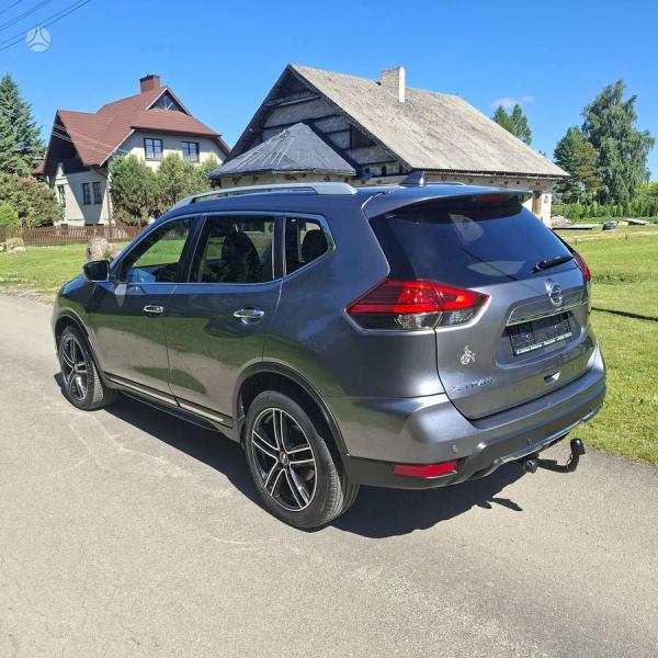 Grey Nissan X-Trail 2018 in Panevezys, with an engine capacity of 2.00 L and mileage of 183 thousand km for 12400 €, photo 5 on AUTOMOTO.COM.LV