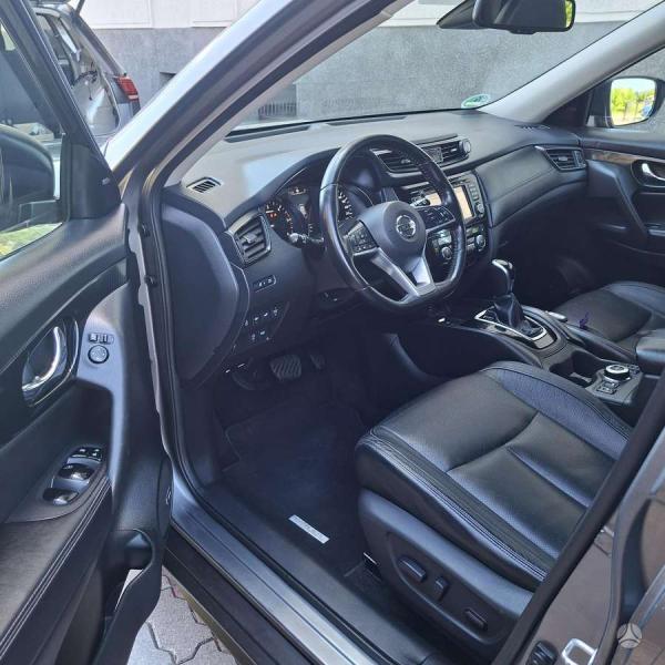 Grey Nissan X-Trail 2018 in Panevezys, with an engine capacity of 2.00 L and mileage of 183 thousand km for 12400 €, photo 10 on AUTOMOTO.COM.LV