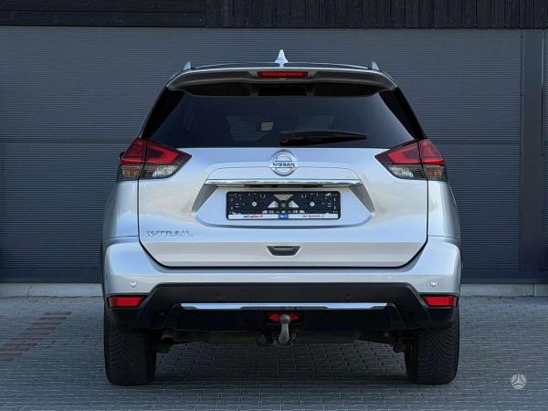 Grey Nissan X-Trail 2018 in Siauliai, with an engine capacity of 1.60 L and mileage of 226 thousand km for 12900 €, photo 6 on AUTOMOTO.COM.LV