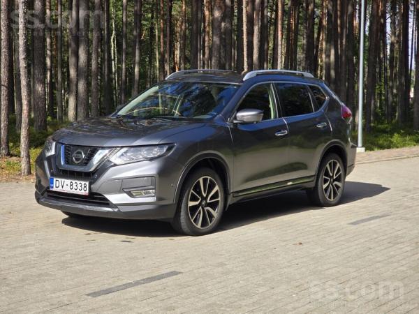 Nissan X-Trail 2018 in Riga on AUTOMOTO.COM.LV Grey Nissan X-Trail 2018 in Riga, with an engine capacity of 2.00 L and mileage of 159 thousand km for 15200 ā¬, photo 1 on AUTOMOTO.COM.LV