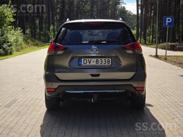 Nissan X-Trail 2018 in Riga on AUTOMOTO.COM.LV Grey Nissan X-Trail 2018 in Riga, with an engine capacity of 2.00 L and mileage of 159 thousand km for 15200 ā¬, photo 5 on AUTOMOTO.COM.LV