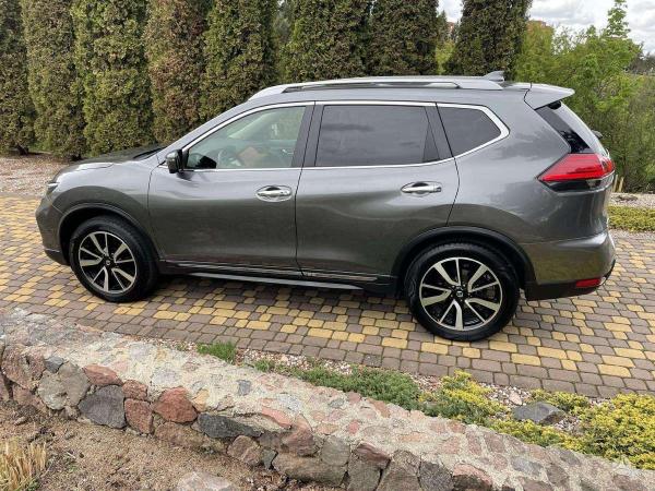 Grey Nissan X-Trail 2019 in Raseiniai, with an engine capacity of 1.33 L and mileage of 113 thousand km for 14200 €, photo 5 on AUTOMOTO.COM.LV
