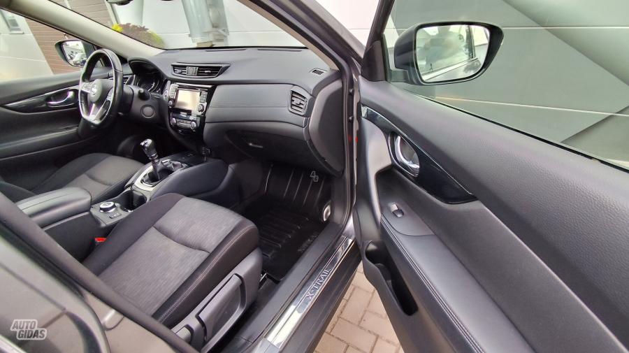 Grey Nissan X-Trail 2019 in Ramuciai, with an engine capacity of 1.70 L and mileage of 144 thousand km for 14950 €, photo 17 on AUTOMOTO.COM.LV