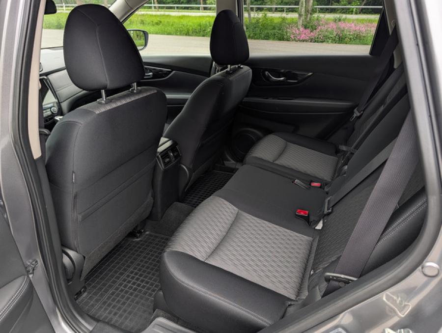 Grey Nissan X-Trail 2020 in Tallinn, with an engine capacity of 2.00 L and mileage of 45 thousand km for 17300 €, photo 13 on AUTOMOTO.COM.LV