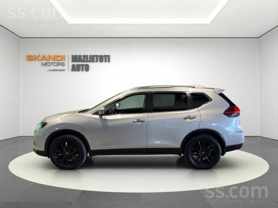 Grey Nissan X-Trail 2021 in Riga, with an engine capacity of 1.70 L and mileage of 164 thousand km for 15990 €, photo 4 on AUTOMOTO.COM.LV