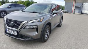 Grey Nissan X-Trail 2021 in Vilnius, with an engine capacity of 2.50 L and mileage of 184 thousand km for 16950 €, photo  on AUTOMOTO.COM.LV