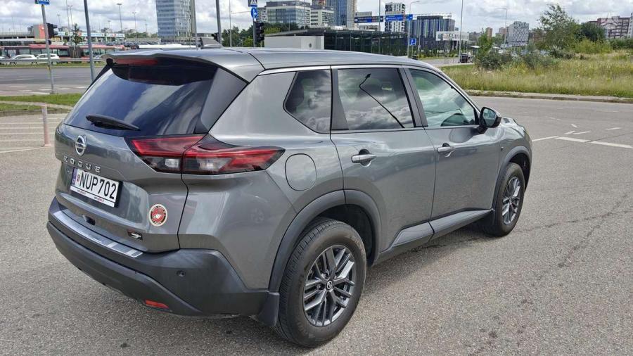 Grey Nissan X-Trail 2021 in Vilnius, with an engine capacity of 2.50 L and mileage of 184 thousand km for 16950 €, photo 6 on AUTOMOTO.COM.LV