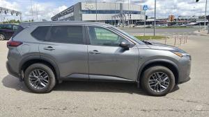 Grey Nissan X-Trail 2021 in Vilnius, with an engine capacity of 2.50 L and mileage of 184 thousand km for 16950 €, photo 7 on AUTOMOTO.COM.LV