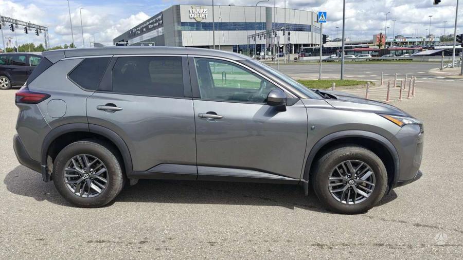 Grey Nissan X-Trail 2021 in Vilnius, with an engine capacity of 2.50 L and mileage of 184 thousand km for 16950 €, photo 7 on AUTOMOTO.COM.LV