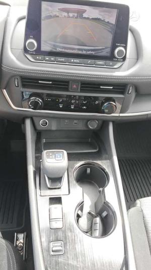 Grey Nissan X-Trail 2021 in Vilnius, with an engine capacity of 2.50 L and mileage of 184 thousand km for 16950 €, photo 19 on AUTOMOTO.COM.LV