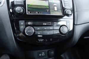 Pelēks Nissan X-Trail 2021 Rīga, ar dzinēja tilpumu 1.30 L un nobraukumu 63 tūkst. km par 18500 €, foto 38 vietnē AUTOMOTO.COM.LV