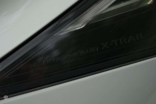 Grey Nissan X-Trail 2023 in Kaunas, with an engine capacity of 1.50 L and mileage of 44 thousand km for 33500 €, photo 6 on AUTOMOTO.COM.LV