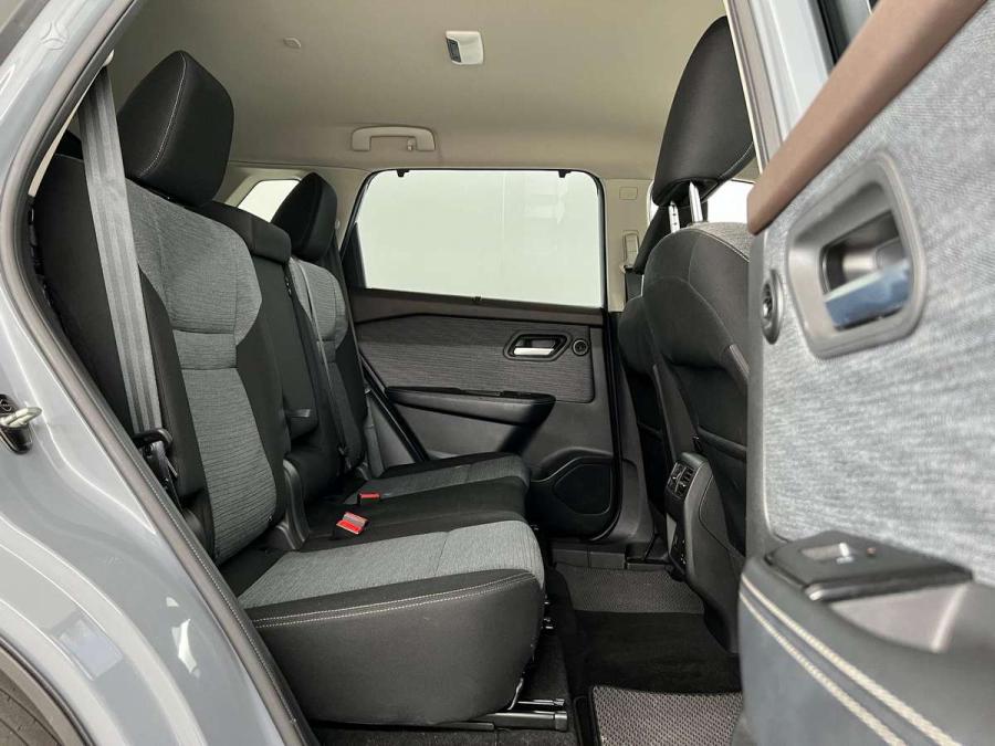 Pelēks Nissan X-Trail 2023 Viļņa, ar dzinēja tilpumu 1.50 L un nobraukumu 64 tūkst. km par 28900 €, foto 8 vietnē AUTOMOTO.COM.LV