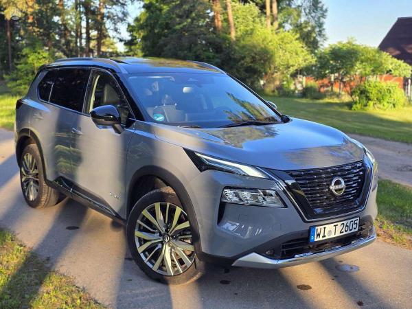 Grey Nissan X-Trail 2024 in Vilnius, with an engine capacity of 1.50 L and mileage of 25 thousand km for 37500 €, photo 1 on AUTOMOTO.COM.LV
