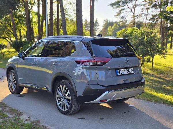 Grey Nissan X-Trail 2024 in Vilnius, with an engine capacity of 1.50 L and mileage of 25 thousand km for 37500 €, photo 5 on AUTOMOTO.COM.LV