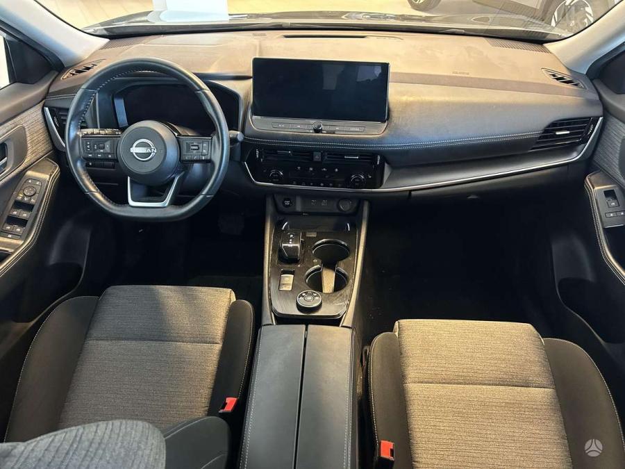Grey Nissan X-Trail 2024 in Siauliai, with an engine capacity of 1.50 L and mileage of 42 thousand km for 29000 €, photo 12 on AUTOMOTO.COM.LV