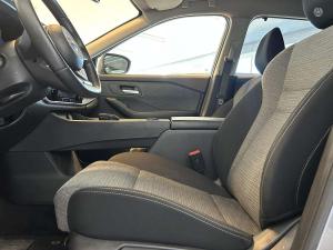 Grey Nissan X-Trail 2024 in Siauliai, with an engine capacity of 1.50 L and mileage of 42 thousand km for 29000 €, photo 13 on AUTOMOTO.COM.LV
