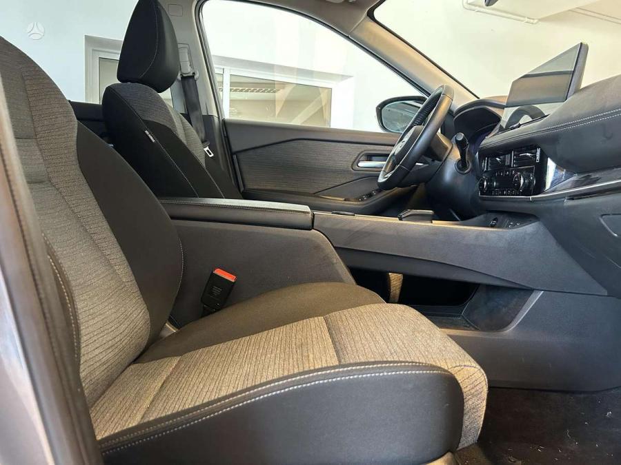 Grey Nissan X-Trail 2024 in Siauliai, with an engine capacity of 1.50 L and mileage of 42 thousand km for 29000 €, photo 14 on AUTOMOTO.COM.LV