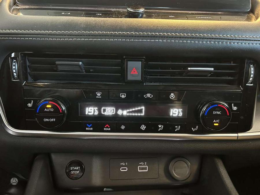 Grey Nissan X-Trail 2024 in Siauliai, with an engine capacity of 1.50 L and mileage of 42 thousand km for 29000 €, photo 22 on AUTOMOTO.COM.LV