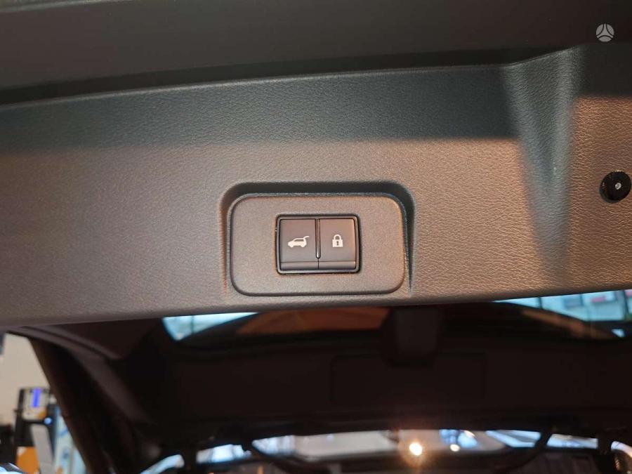 Grey Nissan X-Trail 2026 in Kaunas, with an engine capacity of 1.50 L and mileage of 0 thousand km for 47490 €, photo 9 on AUTOMOTO.COM.LV