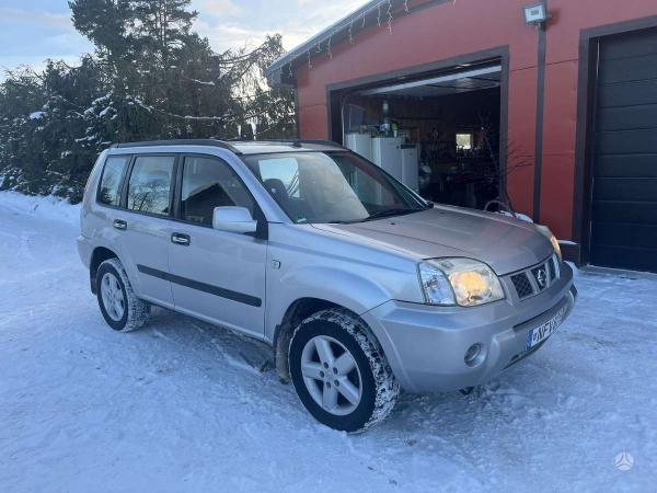 Pelēks Nissan X-Trail 2006 Skaudvilė, ar dzinēja tilpumu 2.20 L un nobraukumu 270 tūkst. km par 2900 €, foto 2 vietnē AUTOMOTO.COM.LV