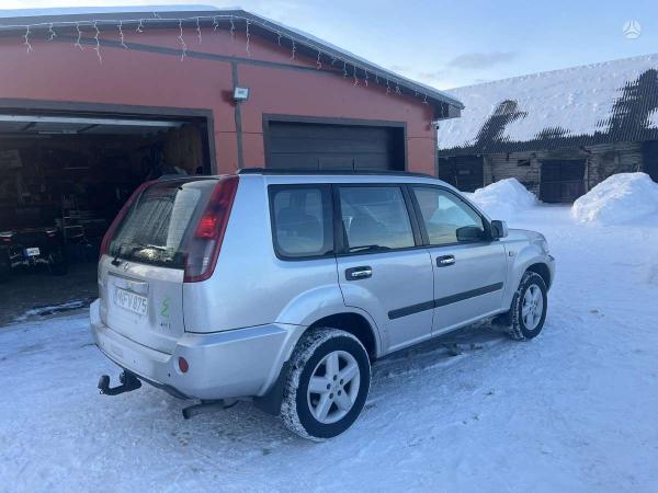 Pelēks Nissan X-Trail 2006 Skaudvilė, ar dzinēja tilpumu 2.20 L un nobraukumu 270 tūkst. km par 2900 €, foto 4 vietnē AUTOMOTO.COM.LV