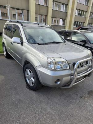 Pelēks Nissan X-Trail 2004 Varėna, ar dzinēja tilpumu 2.18 L un nobraukumu 25 tūkst. km par 1000 €, foto 7 vietnē AUTOMOTO.COM.LV