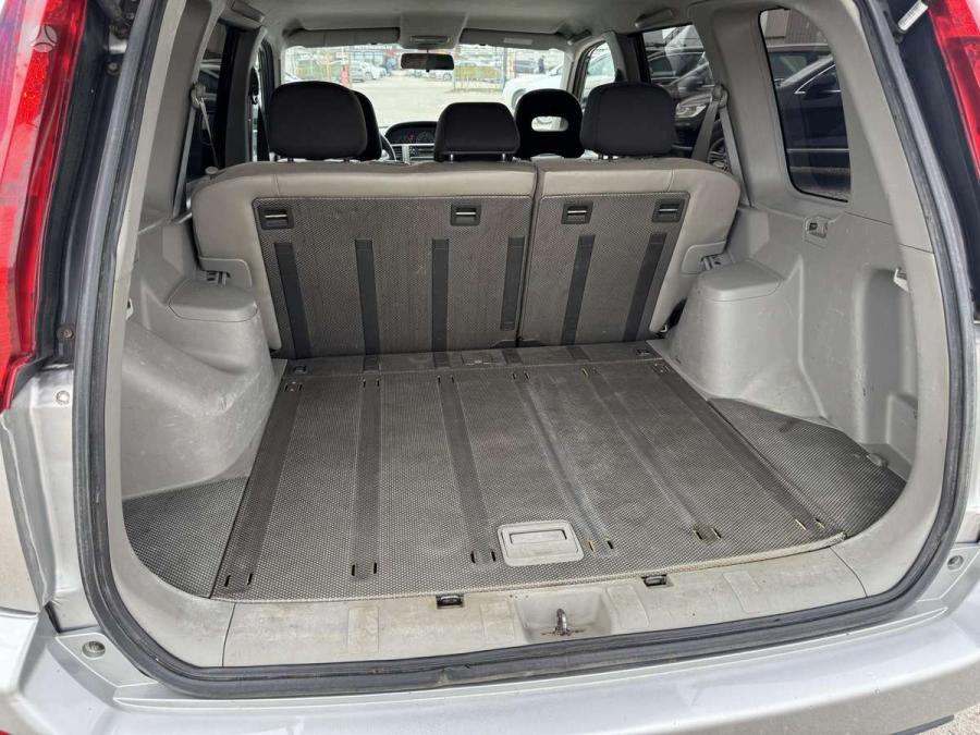 Pelēks Nissan X-Trail 2006 Viļņa, ar dzinēja tilpumu 2.20 L un nobraukumu 292 tūkst. km par 2950 €, foto 15 vietnē AUTOMOTO.COM.LV