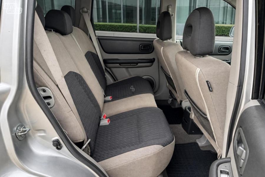Pelēks Nissan X-Trail 2006 Viļņa, ar dzinēja tilpumu 2.20 L un nobraukumu 292 tūkst. km par 2750 €, foto 7 vietnē AUTOMOTO.COM.LV