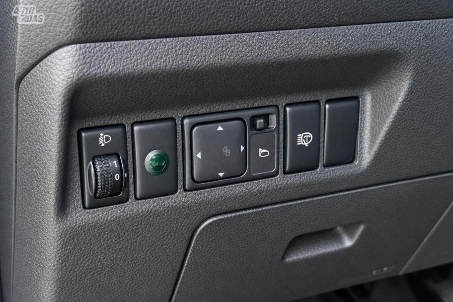 Pelēks Nissan X-Trail 2006 Viļņa, ar dzinēja tilpumu 2.20 L un nobraukumu 292 tūkst. km par 2750 €, foto 12 vietnē AUTOMOTO.COM.LV