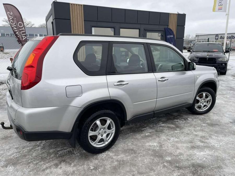 Grey Nissan X-Trail 2007 in Marijampole, with an engine capacity of 2.00 L and mileage of 268 thousand km for 4500 €, photo 3 on AUTOMOTO.COM.LV