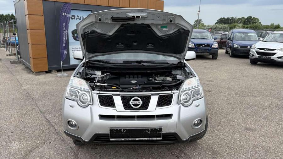 Pelēks Nissan X-Trail 2012 Marijampole, ar dzinēja tilpumu 2.00 L un nobraukumu 247 tūkst. km par 5550 €, foto 10 vietnē AUTOMOTO.COM.LV