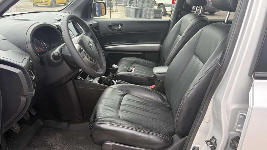 Pelēks Nissan X-Trail 2012 Marijampole, ar dzinēja tilpumu 2.00 L un nobraukumu 247 tūkst. km par 5550 €, foto 18 vietnē AUTOMOTO.COM.LV