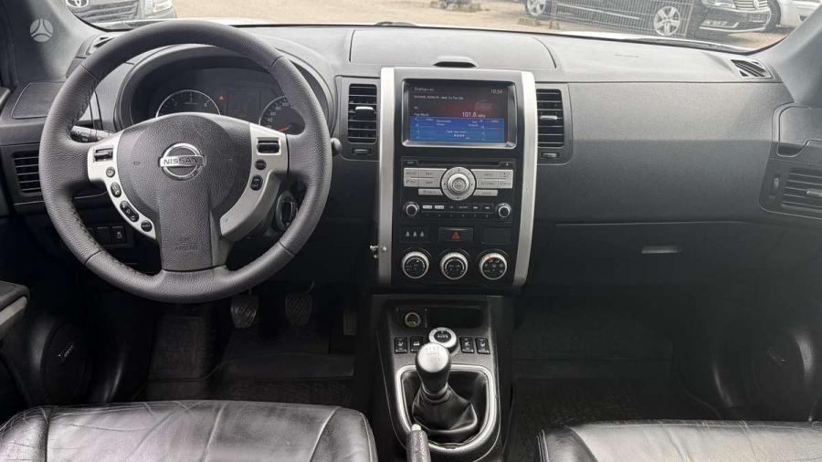 Pelēks Nissan X-Trail 2012 Marijampole, ar dzinēja tilpumu 2.00 L un nobraukumu 247 tūkst. km par 5550 €, foto 20 vietnē AUTOMOTO.COM.LV